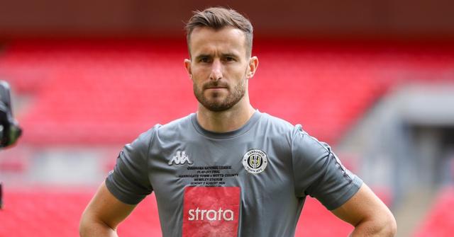 Harrogate Town promotion-winning goalkeeper joins Bristol Rovers