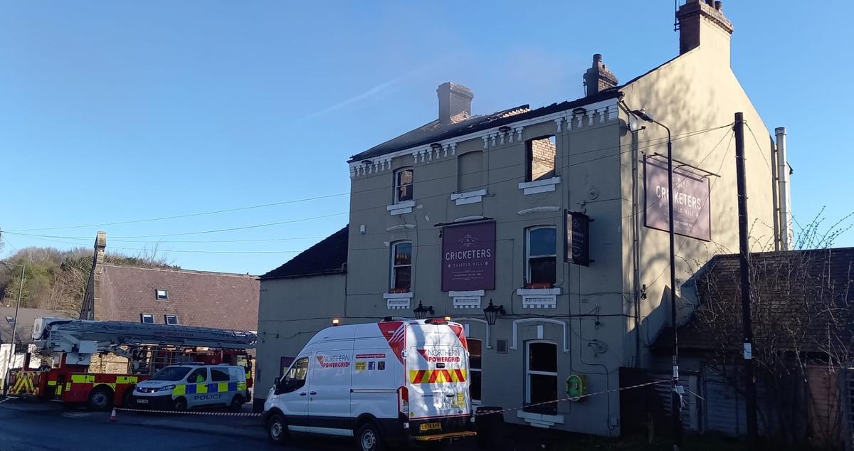 Fire service issues update on major pub fire